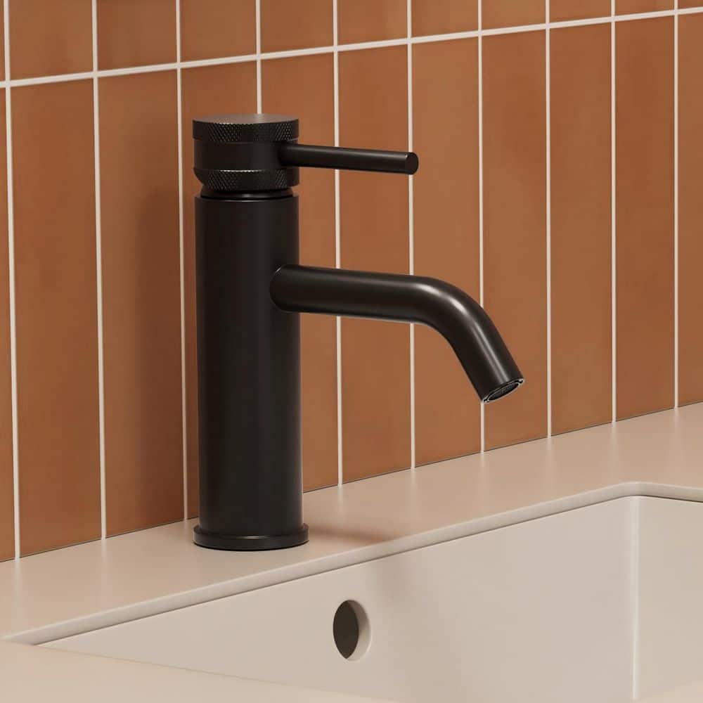 CRANACH ANGELSEY Single Hole Single Handle Bathroom Faucet with Pop-up ...