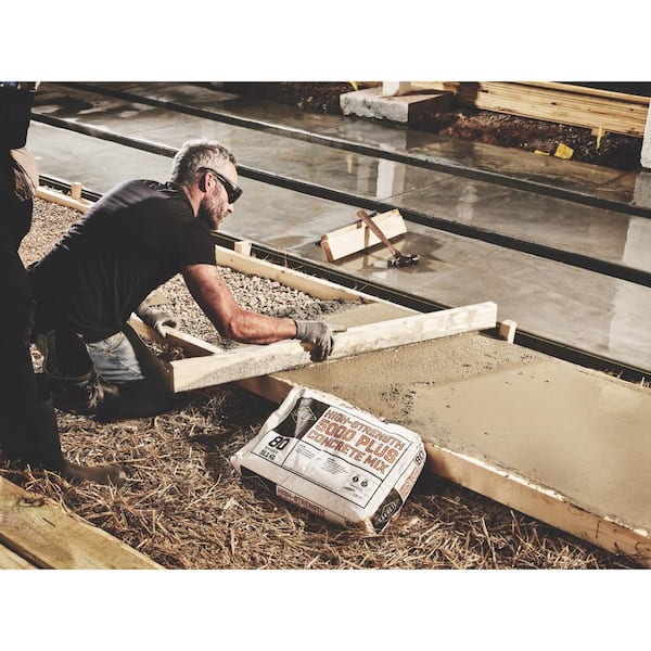 SAKRETE 50 lbs. 5000 Plus High-Strength Concrete Mix 65200253 - The ...