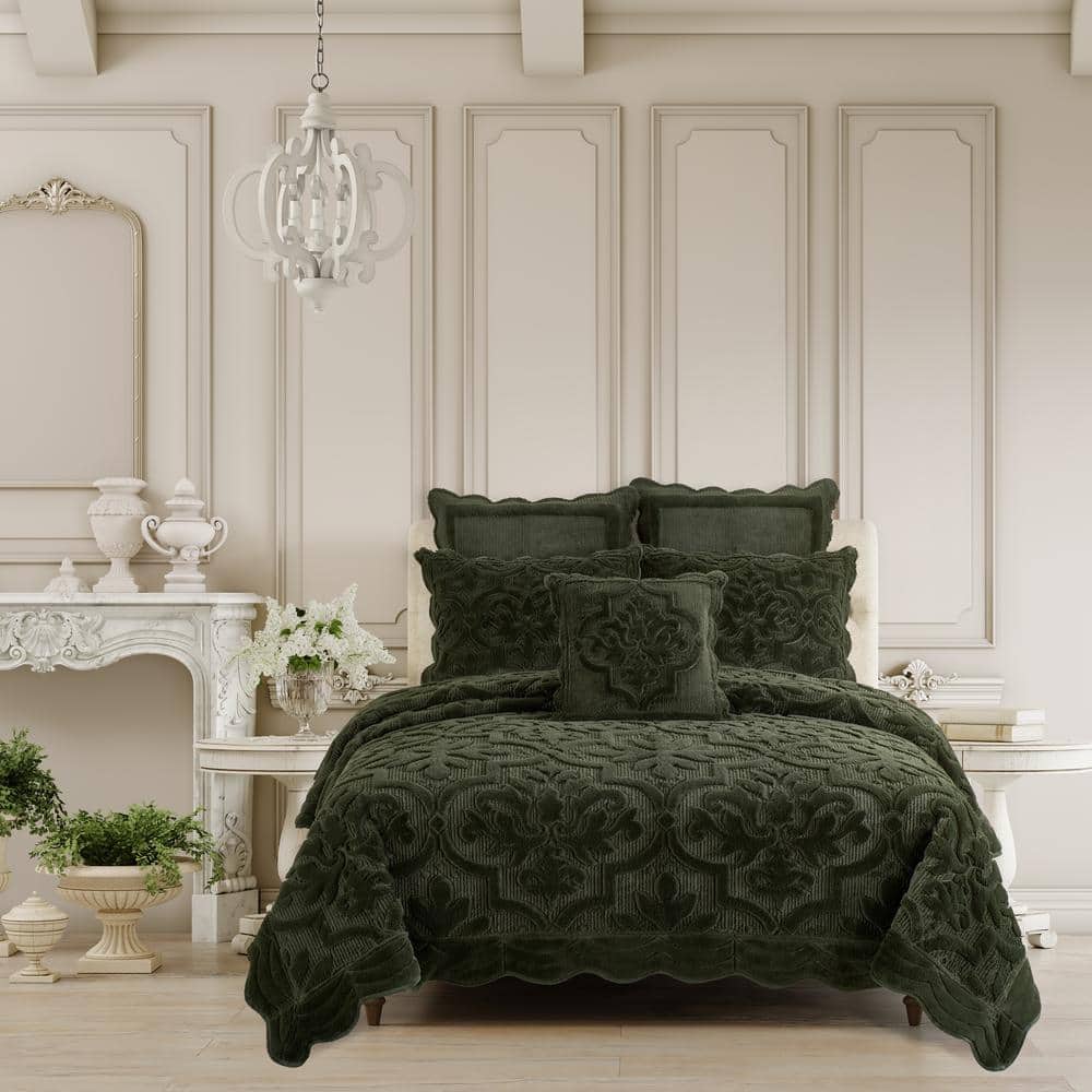 Treasure Evergreen Polyester King/Cal King 3-Piece Quilt Set ...
