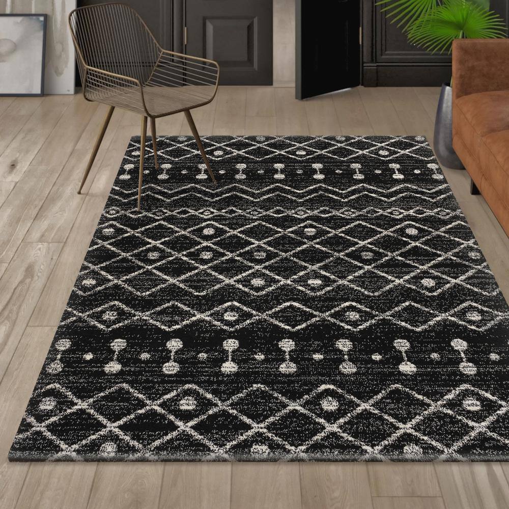 JONATHAN Y Aksil Moroccan Beni Souk Black/Cream 4 ft. x 6 ft. Area Rug ...