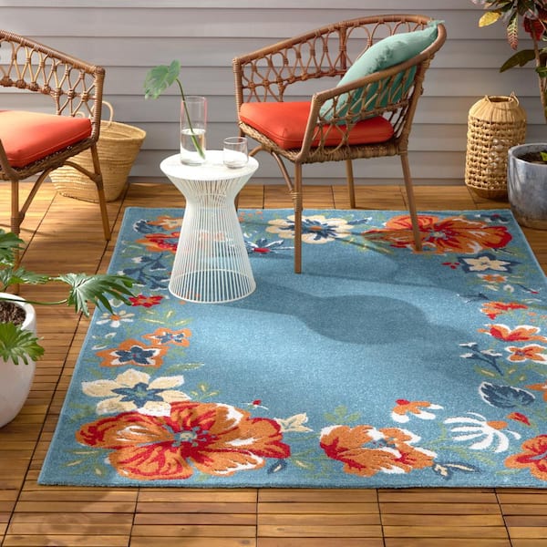 TOWN COUNTRY LIVING Hibiscus Bloom Bordered Light Blue Red 5 ft. x 7 ft. Floral Modern Indoor Outdoor Patio Area Rug 2 21513 314 The Home Depot