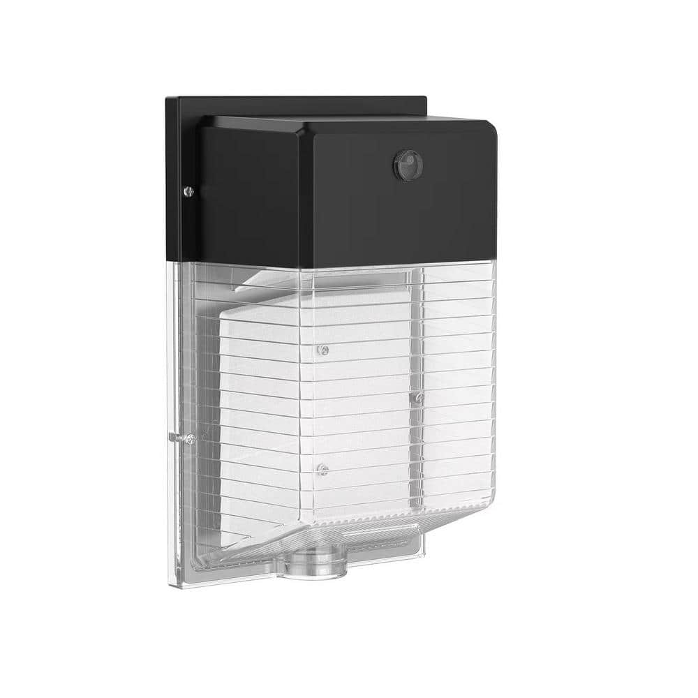 WYZM 100-Watt Equivalent Integrated LED Black Outdoor Dusk to Dawn LED ...