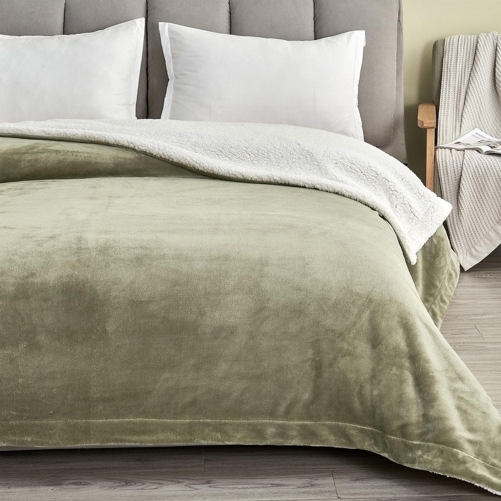 FRESHFOLDS Loden Green Reversible Plush Polyester Sherpa Blanket ...