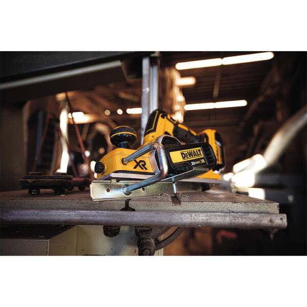 DEWALT 20V MAX XR Cordless Brushless 3 1 4 in. Planer Tool Only DCP580B The Home Depot