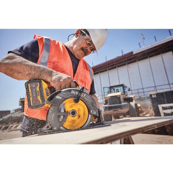 DEWALT FLEXVOLT 60V MAX 7 1 4 in. Cordless Brushless Circ Saw 4.5 in. 6 in. Grinder and 2 6.0Ah Batteries DCS578BW4186062