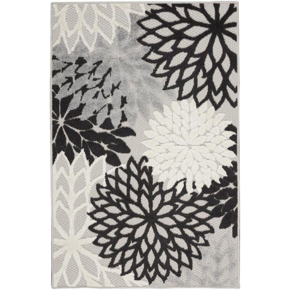 HomeRoots Black, White 3 ft. x 4 ft. Woven Polypropylene Indoor/Outdoor Area Rug 2000479268 ...