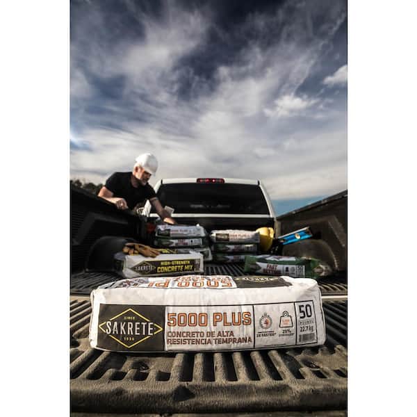 SAKRETE 50 lbs. 5000 Plus High-Strength Concrete Mix 65200253 - The ...