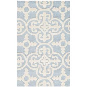SAFAVIEH Cambridge Light Blue/Ivory 4 ft. x 6 ft. Geometric Medallion ...