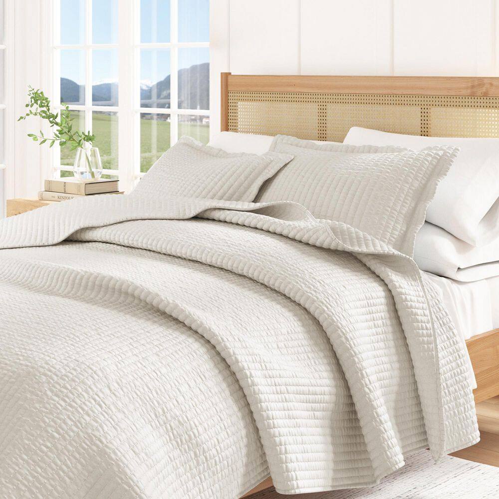 FRESHFOLDS Light Gray Twin Premium Solid 2-Piece Microfiber Quilt Set ...