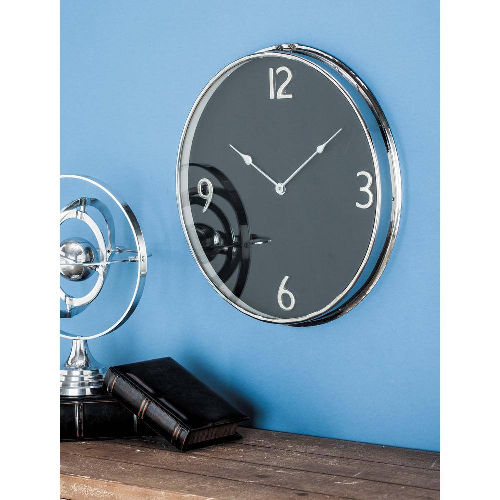 LITTON LANE Round Modern Analog Wall Clock 43521