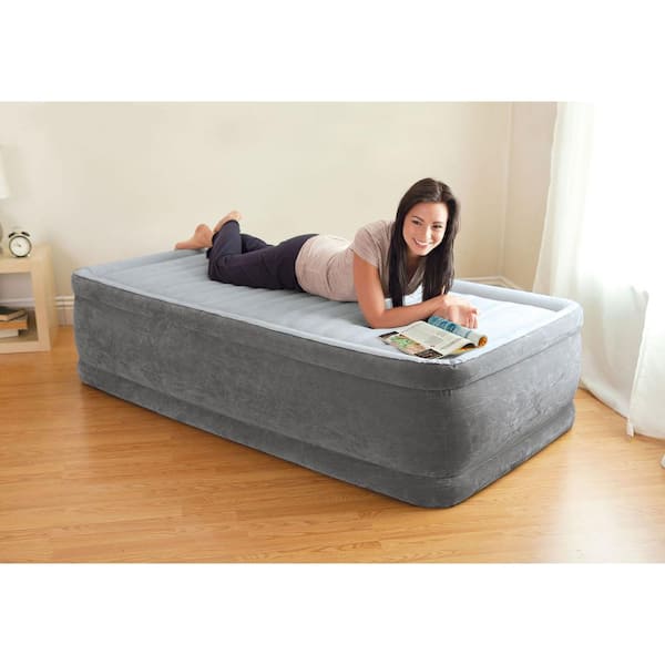 Intex 18 in. Twin Air Mattress with Built in Pump 2 Pack 2 x 64411ED
