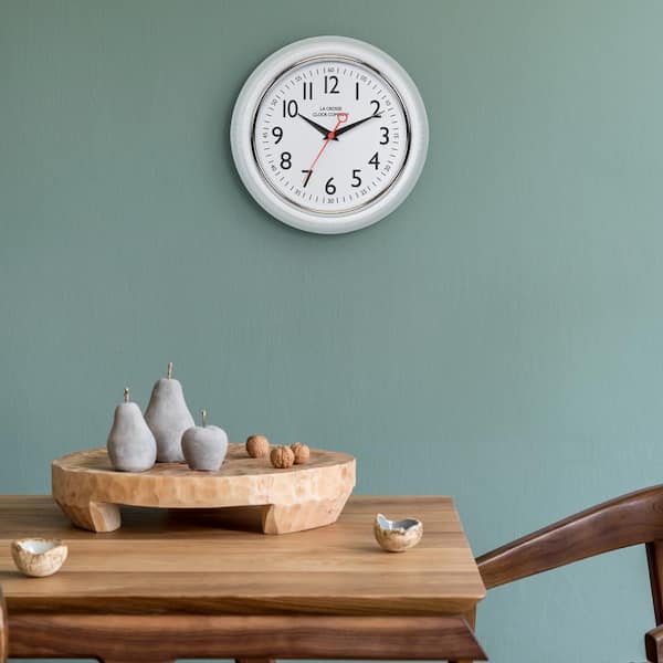 Atomic Schoolhouse Clock