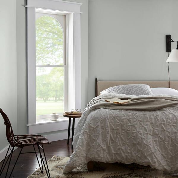 BEHR PREMIUM PLUS 1 qt. N410 2 Brook Green Flat Low Odor Interior Paint Primer 105004