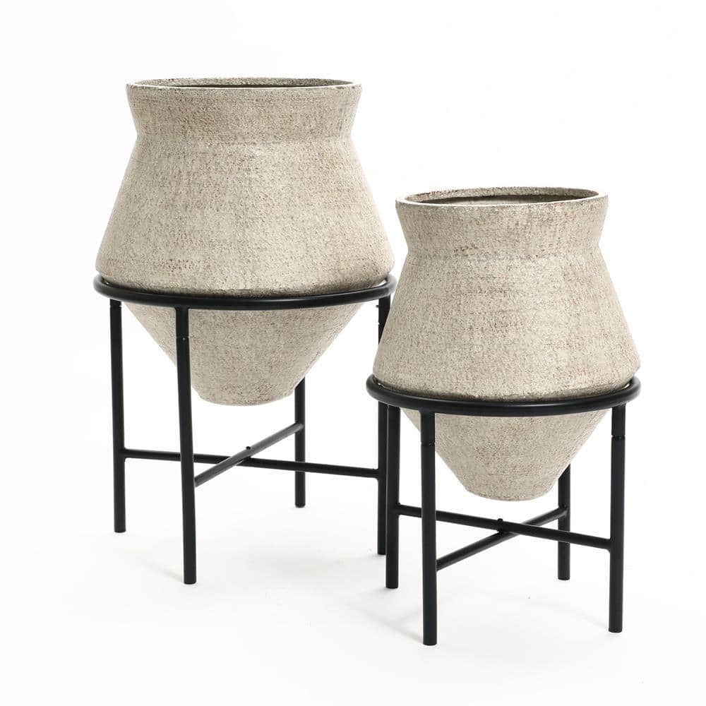 LuxenHome Beige Cachepot Iron Floor Planter Cauldron Set with Black ...
