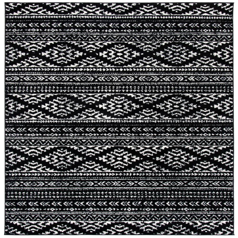 SAFAVIEH Tulum Black/Ivory 7 ft. x 7 ft. Square Tribal Geometric ...