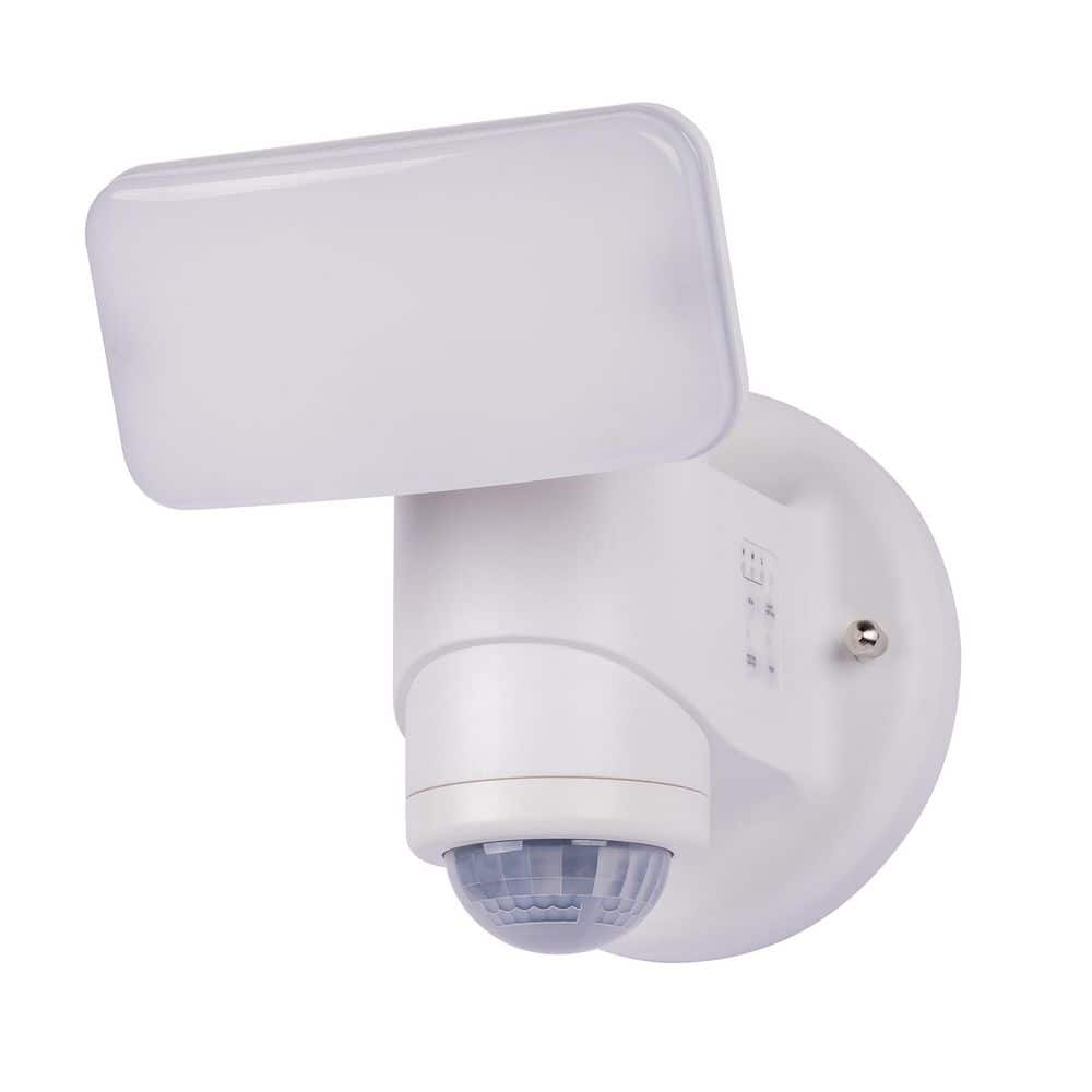 IQ Dynamics Dynamic Tracking 2000 Lumen White Hardwired 240° Motion ...