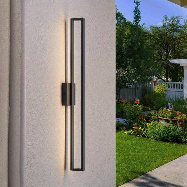 ZYZWMB Brooks 31.5 in. 11W Black Integrated LED Outdoor Wall Sconce ...