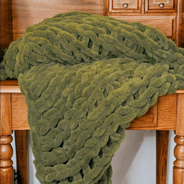 DONNA SHARP Olive Chenille Chunky Knit Throw 70079 - The Home Depot