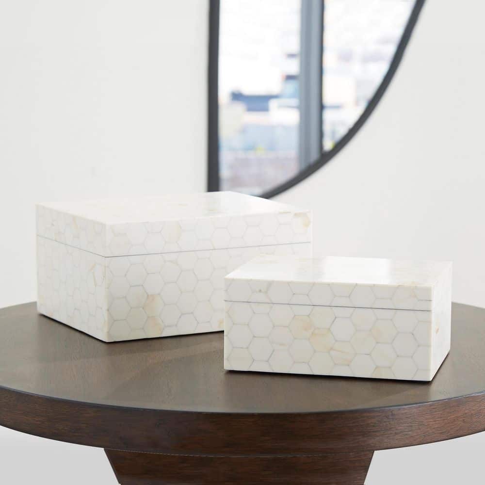 Signature DESIGN BY ASHLEY Aldenburg White 9 in. x 4.63 in. Resin ...