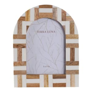 Liv & Skye 4 in. x 6 in. Ivory Resin and Wood Inlay Arch Photo Frame ...