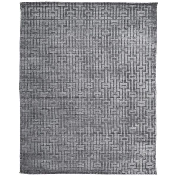HomeRoots 5 ft. x 8 ft. Gray Geometric Area Rug 2000511182 - The Home Depot