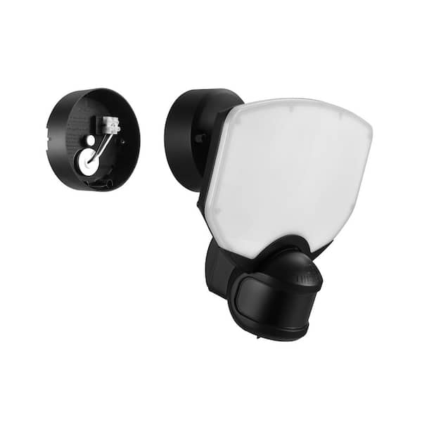 Globe Electric 70-Watt 7000 Lumen 240° Black Motion Sensing Integrated ...