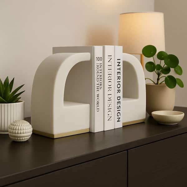 Liv & Skye White 10 in. x 6 in. Resin Arch Matte Finish Bookends (Set ...
