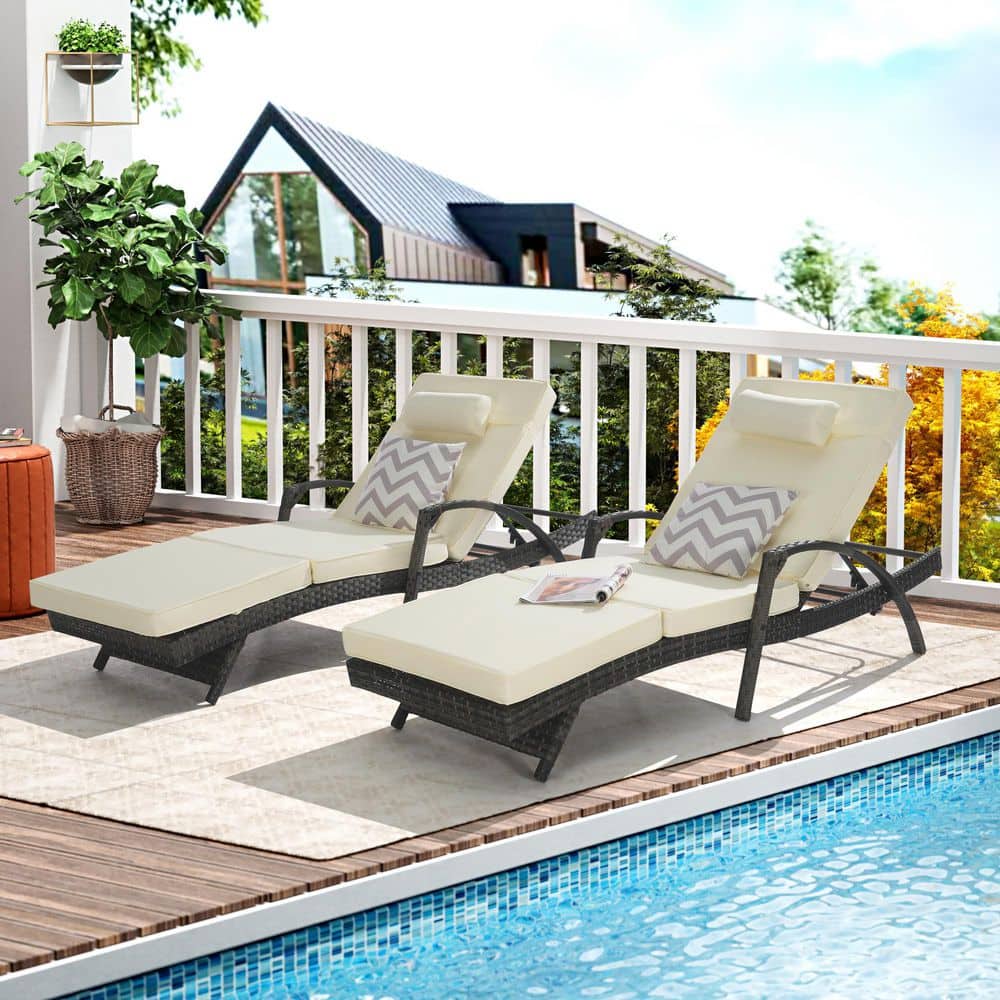 Wicker Outdoor Lounge Chair with Beige Cushions Adjustable 5-Position ...