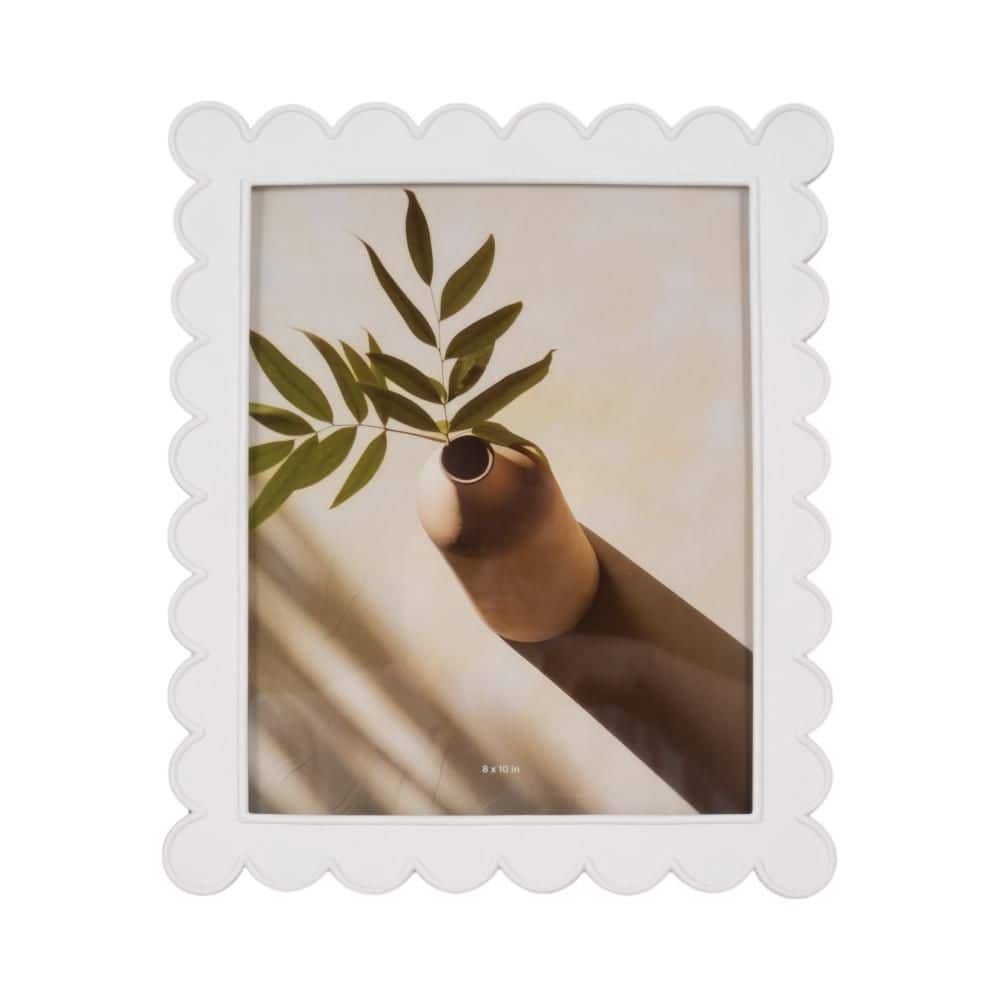 Liv & Skye 8 in. x 10 in. White Resin Scallop Edge Photo Frame 20419-03 ...