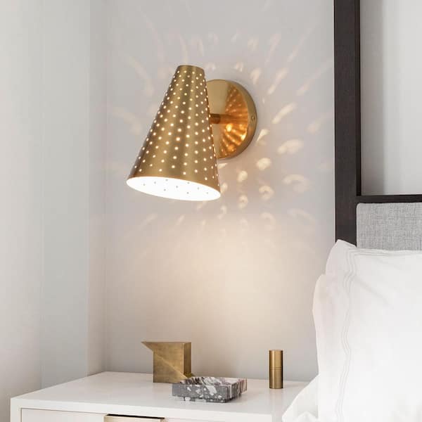 HUOKU Nimbus 1-Light 5.5 in.W Brass Wall Sconce Adjustable Head ...