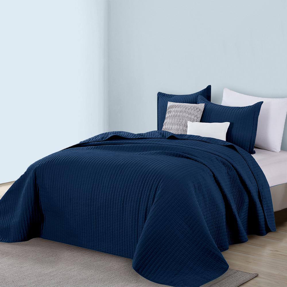 FRESHFOLDS Navy King Premium Solid 3-Piece Microfiber Quilt Set ...