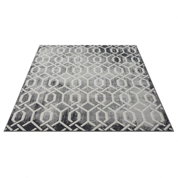 HomeRoots Gray 5 ft. x 7 ft. Geometric Area Rug 2000515816 - The Home Depot