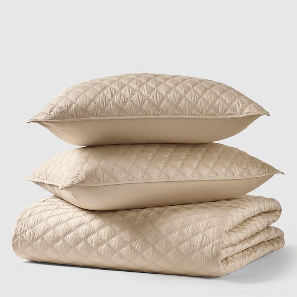 J QUEEN NEW YORK INC Superior Pale Gold Cotton Full/Queen 3-Piece Quilt ...