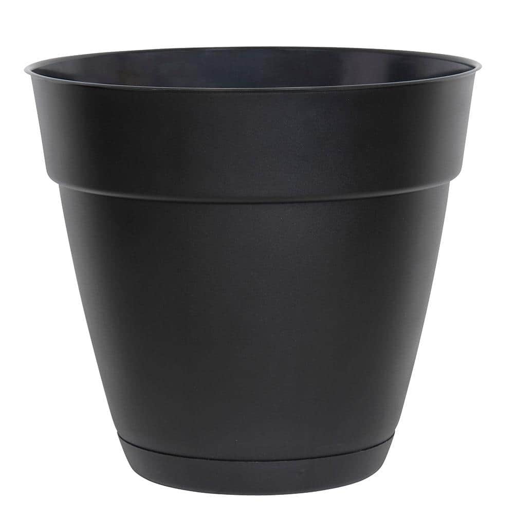 Dynamic Design Newbury 8 in. x 7 in. Black Resin Planter NB0824BK - The ...