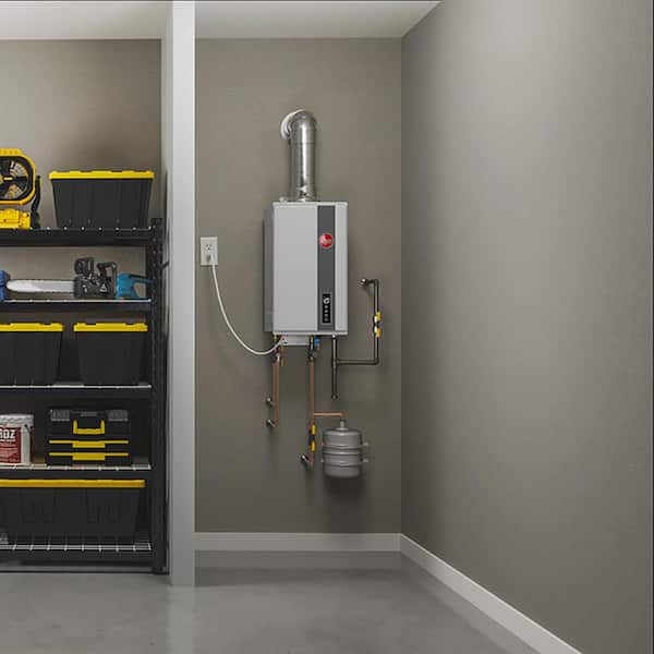 Rheem Performance Plus 9.5 GPM Smart Non-Condensing Indoor Natural Gas Tankless Water Heater ...