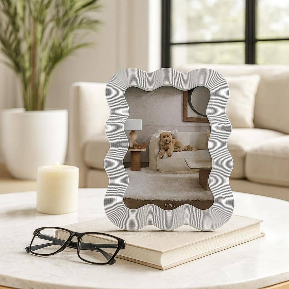 Liv & Skye 5 in. x 7 in. White Resin Photo Frame with Sculpted Wavy ...