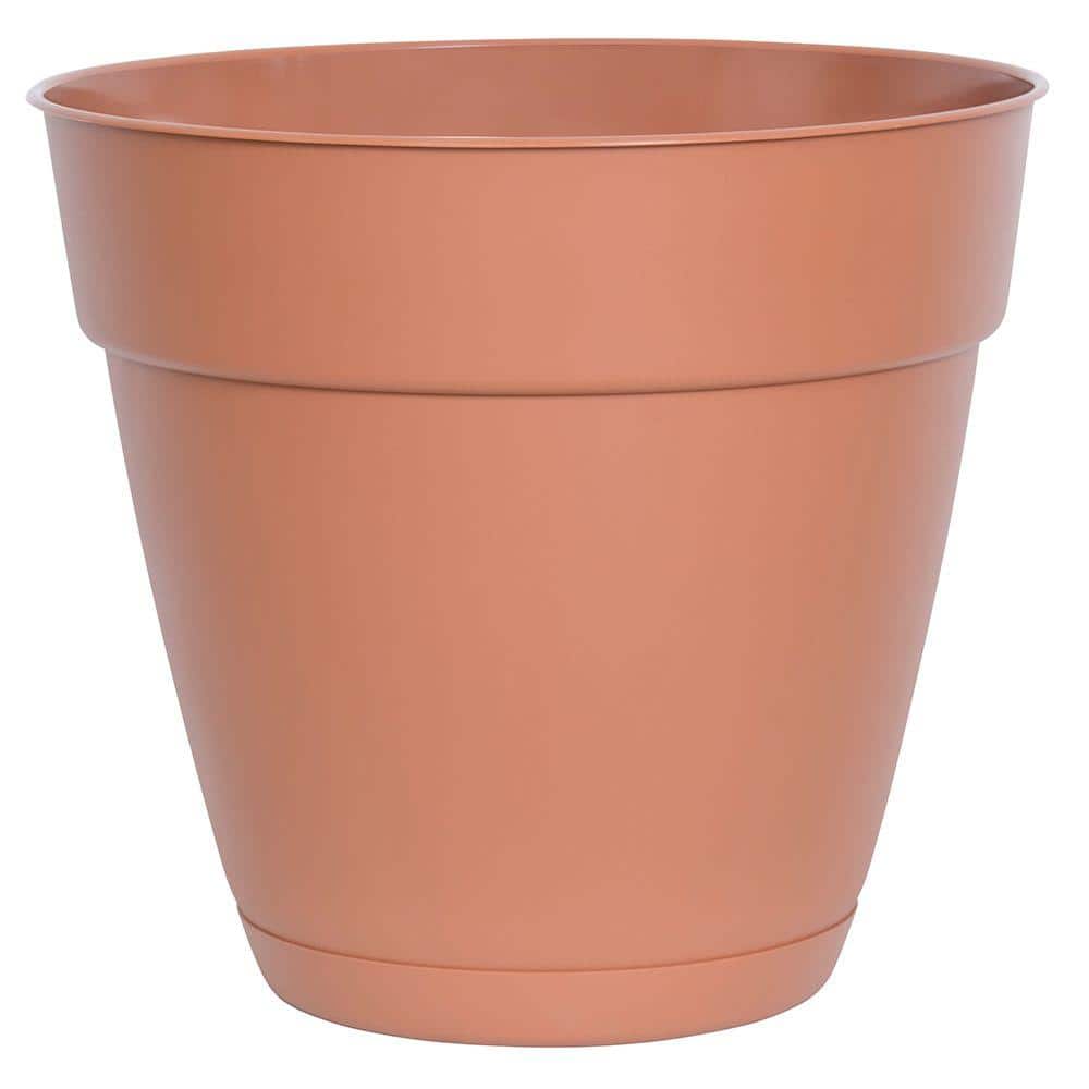 Dynamic Design Newbury 6 in. x 5.5 in. Light Terracotta Resin Planter ...