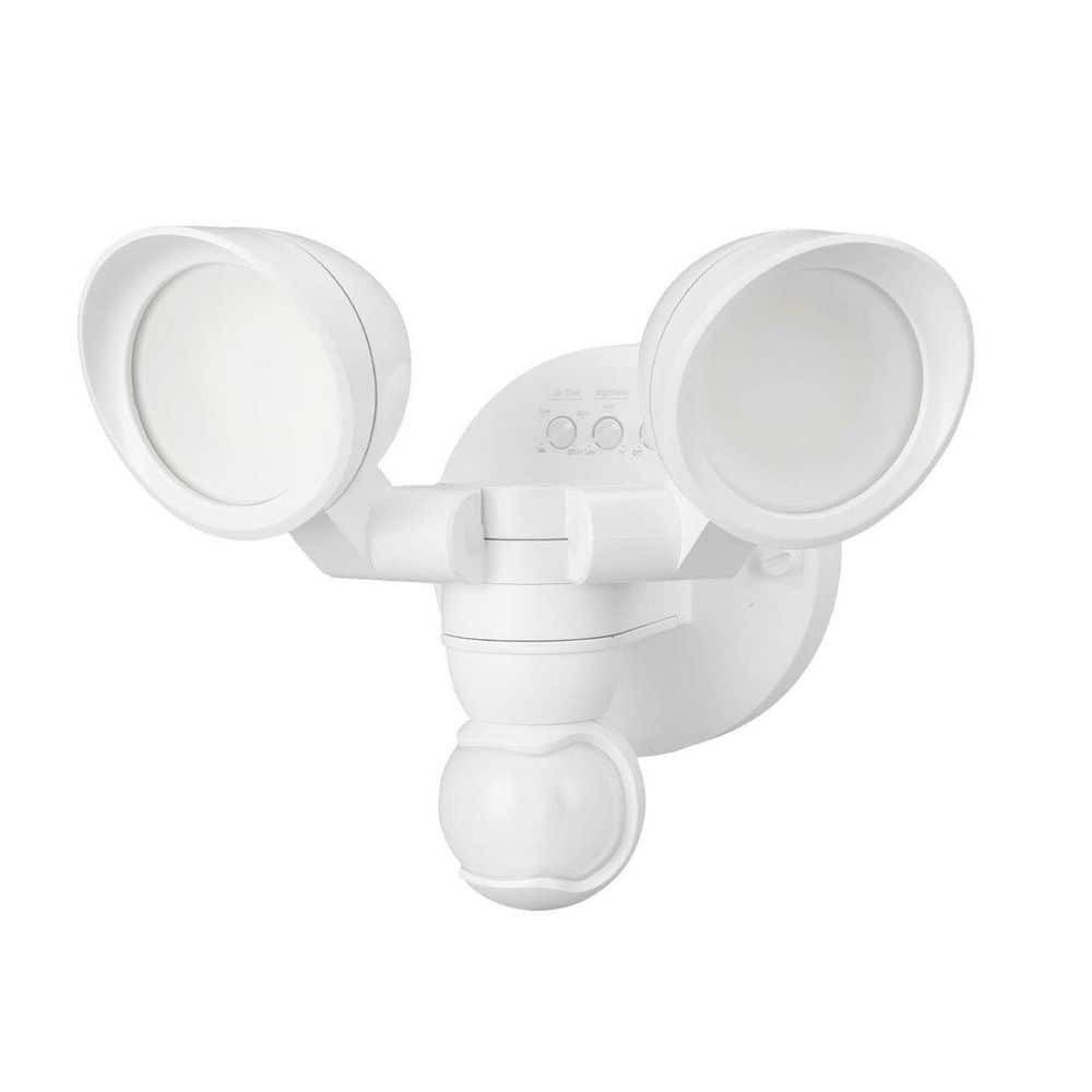 Defiant MaxDetect 240° White Motion Sensing Wired Outdoor 2-Head LED ...