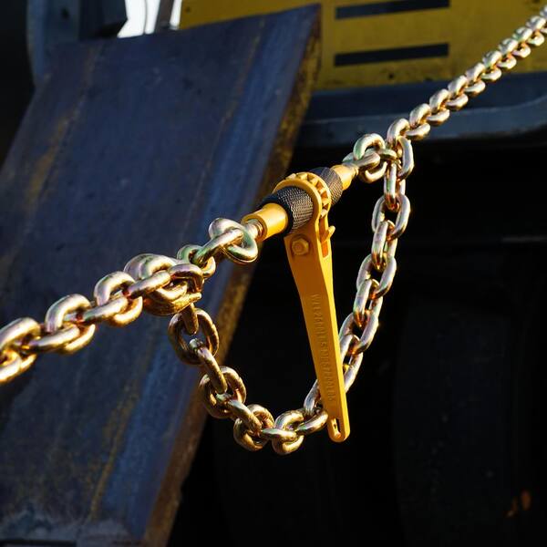 SKYSHALO 1/4-5/16 in., 2600 lbs. Ratchet Chain Binders, Safe Working ...