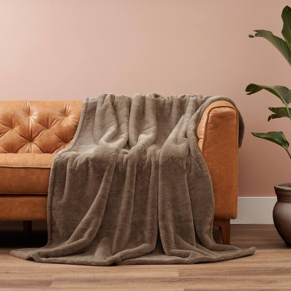 THE NORTHWEST GROUP Generic Beige Ultra Fine Faux Fur Throw Blanket ...