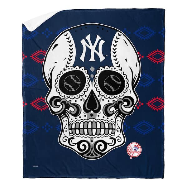 THE NORTHWEST GROUP MLB Yankees Candy Skull Silk Touch Sherpa ...