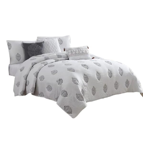 THE URBAN PORT Tyler 6- Piece White Damask Microfiber Queen Comforter ...