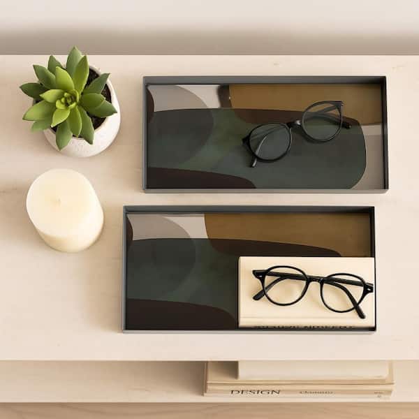 Liv & Skye Green 16 in. and 20 in. Metal Modern Decorative Tray (Set of ...