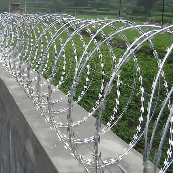 ATENGNES 147 ft. Razor Barbed Wire 3 Rolls Razor Wire Fencing Razor Fence Razor Ribbon Barbed Wire Galvanized Razor Wire Fence YD240159