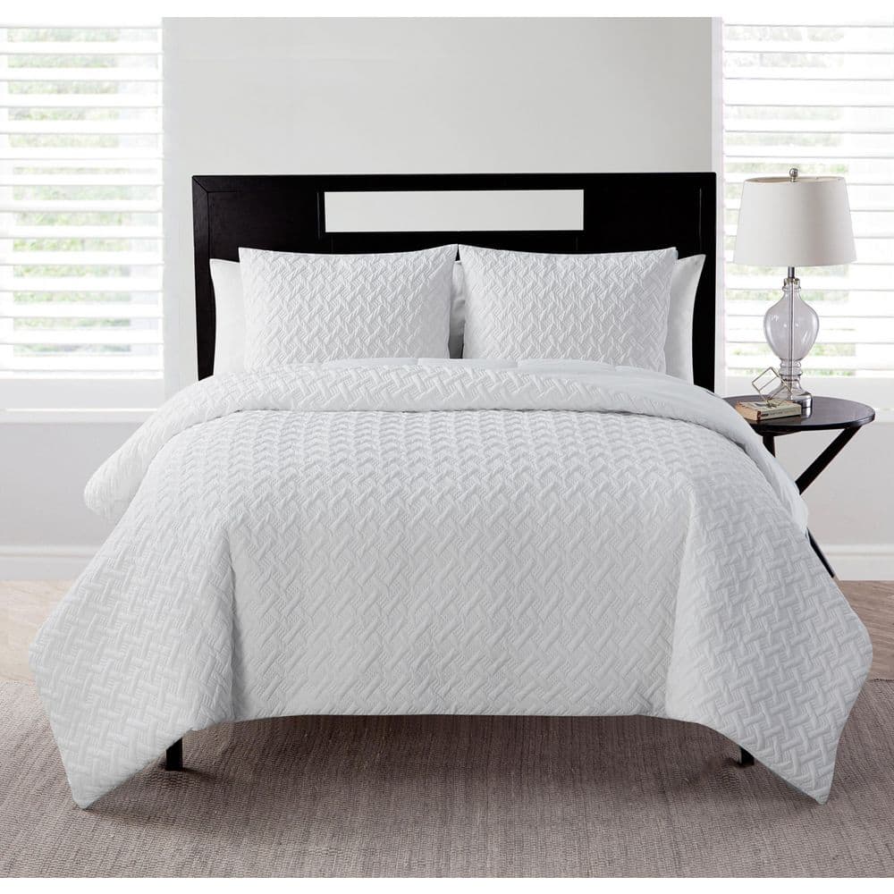 VCNY Home Nina 3-Piece White Embossed Polyester Full/Queen Comforter ...