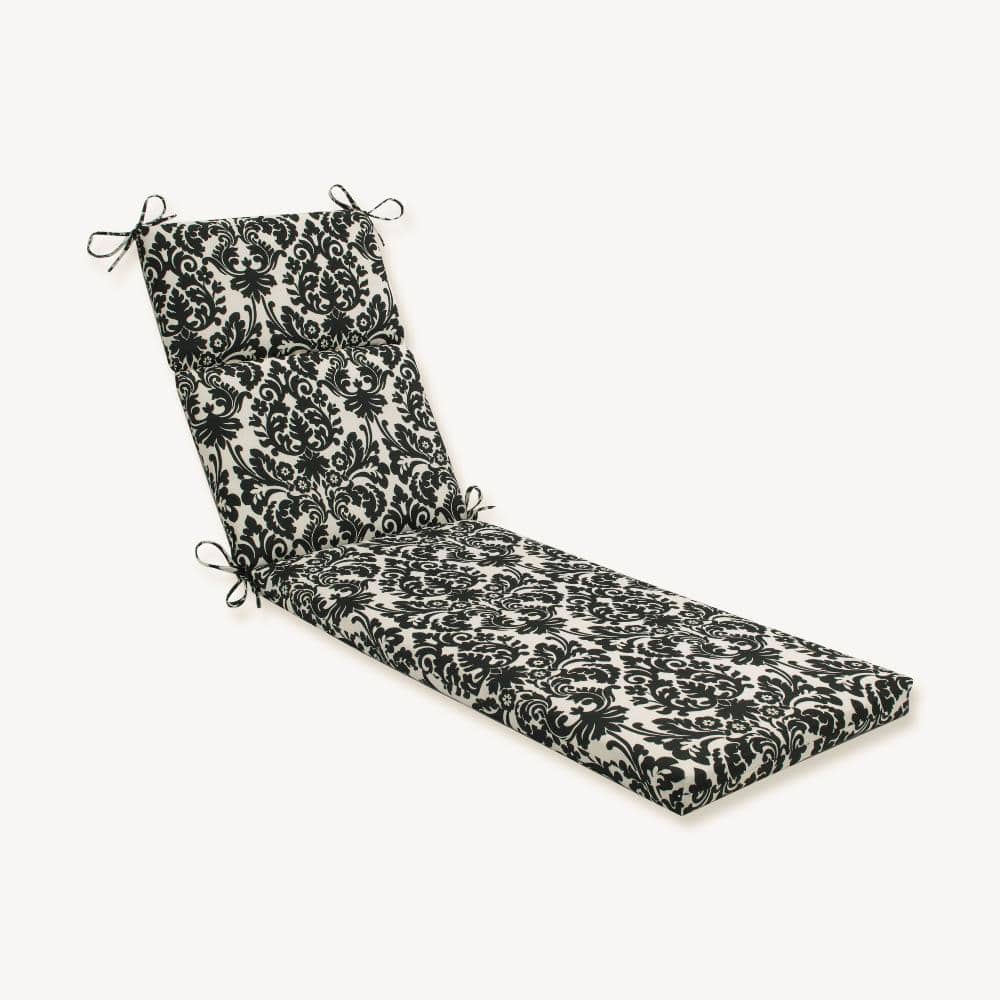 Pillow Perfect 21 x 28.5 Outdoor Chaise Lounge Cushion in Black/Ivory ...