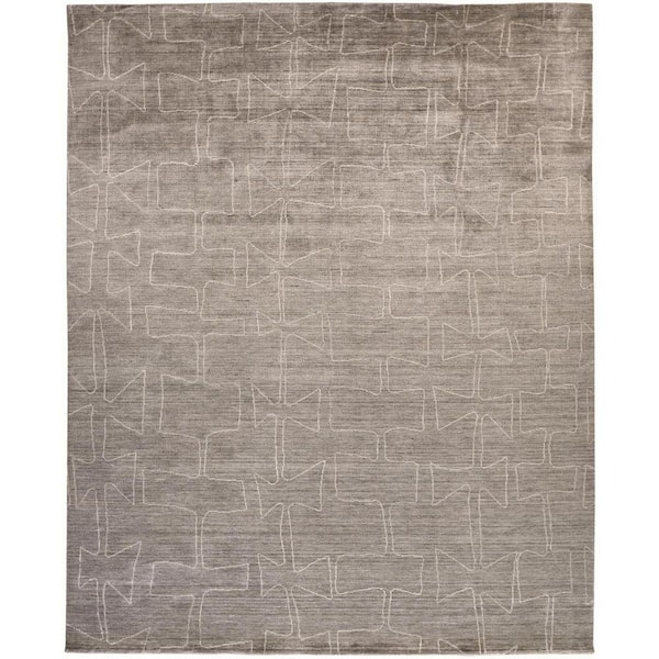 HomeRoots 5 ft. x 8 ft. Gray and Ivory Abstract Area Rug 2000511921 ...