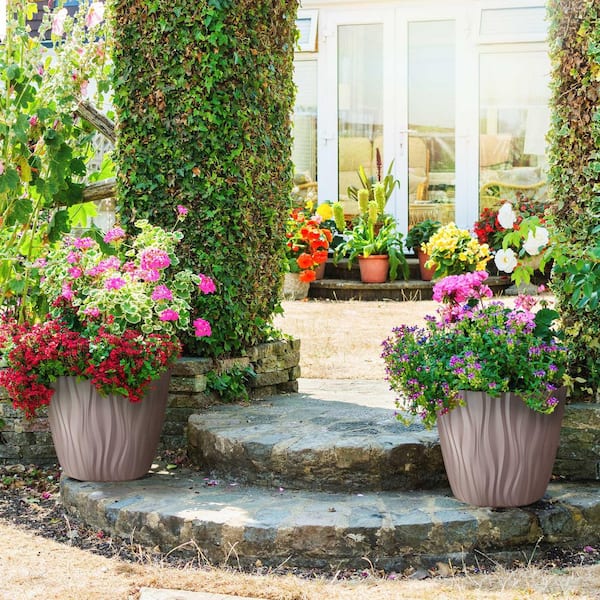 European Outdoor Flower Pots MUELLER 5.8 In. Dia Beige Polypropylene