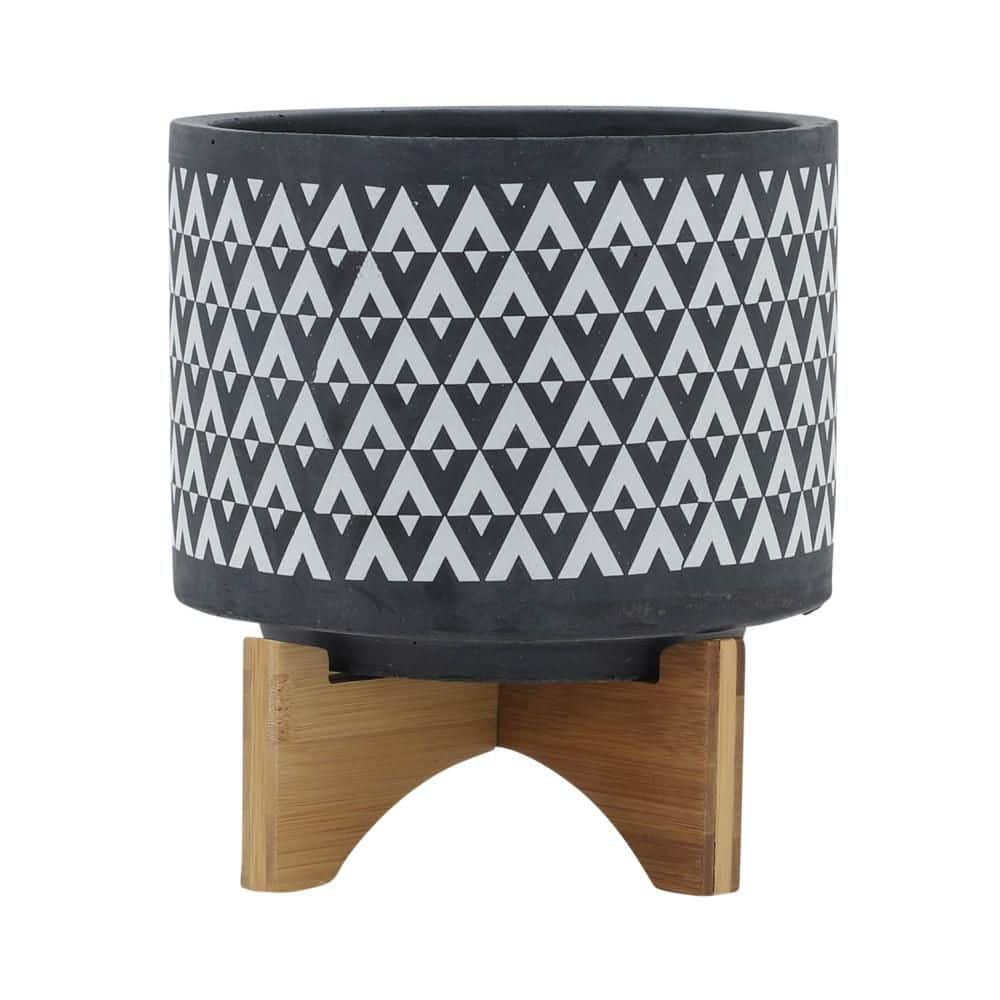 Liv & Skye 8 in. x 9 in. Gray/White Ceramic Aztec Planter On Wooden ...