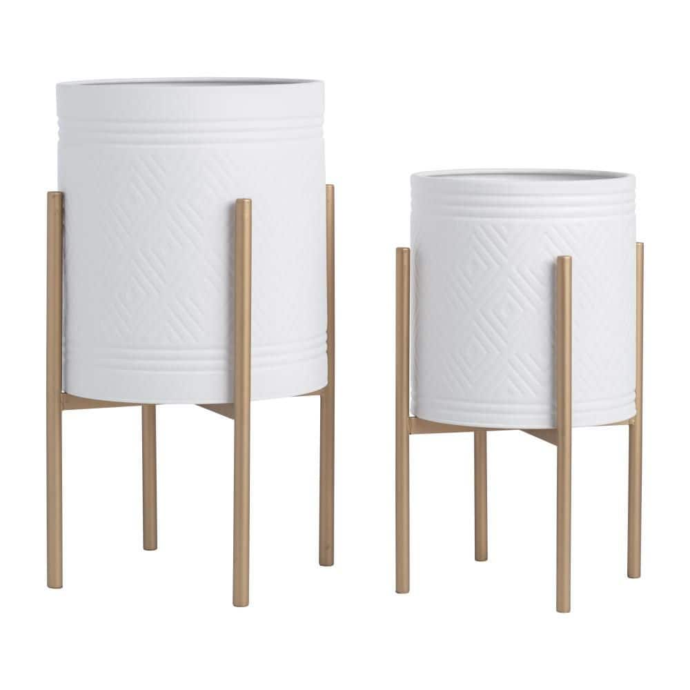 Liv & Skye 11 in. and 14 in. White/Gold Metal Aztec Decorative Planters ...